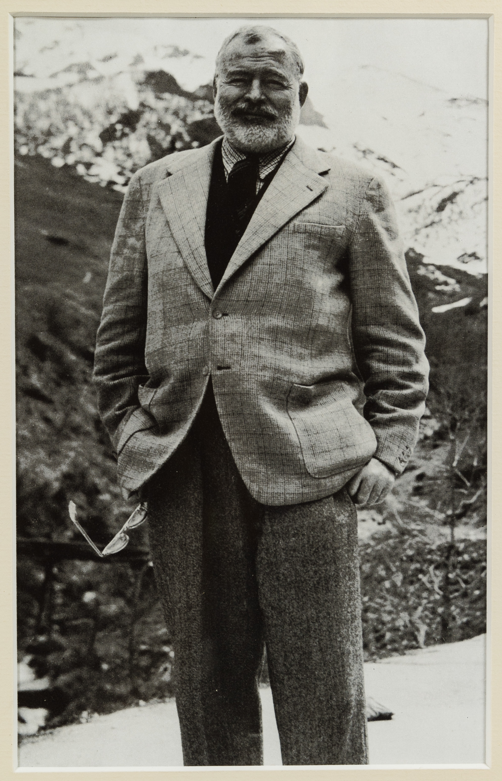 Ernest Hemingway (1899-1961) Framed Autograph PSA - Oct 15, 2017 ...