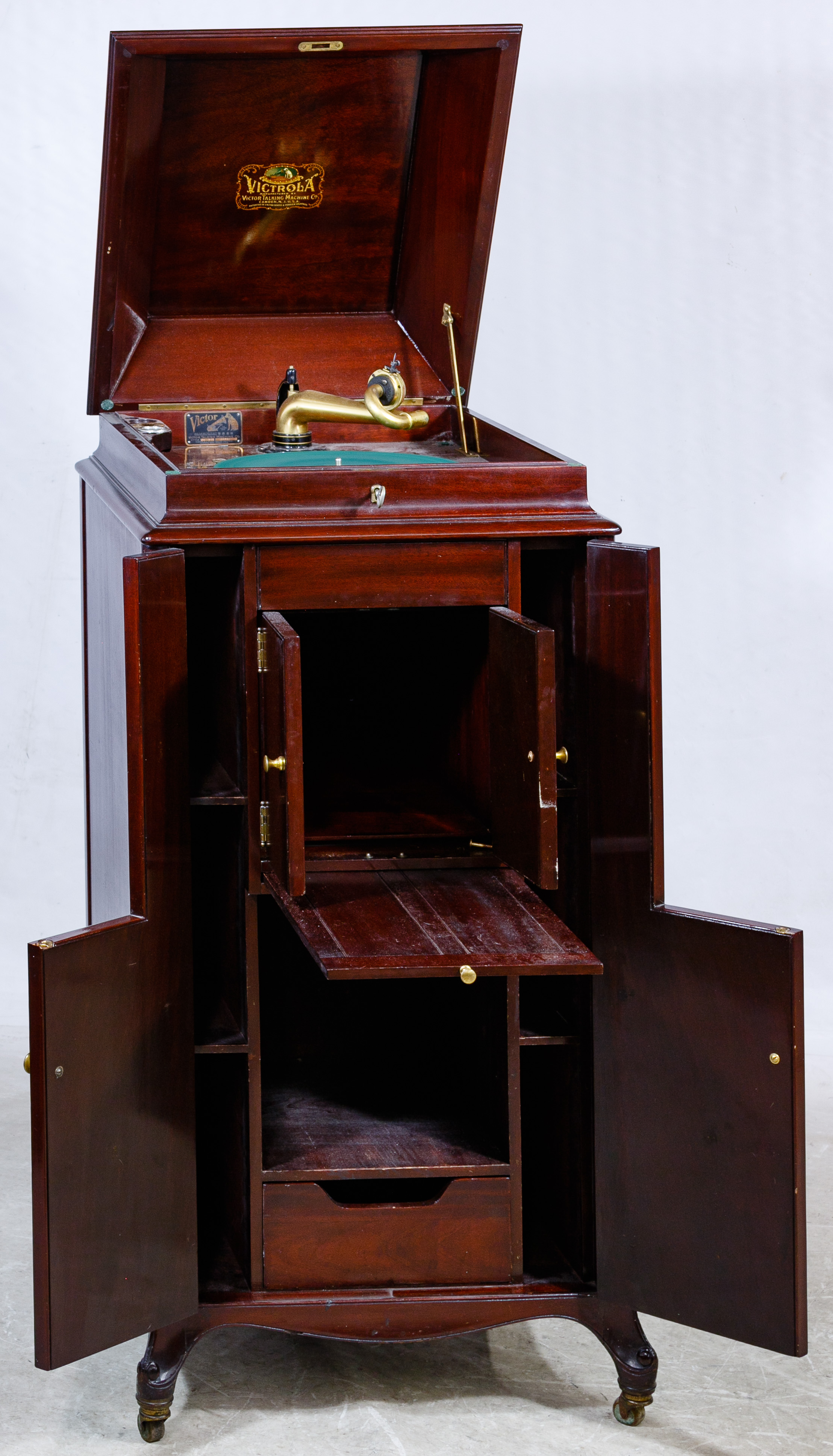 Victrola 'VV - XVI' Victor Talking Machine