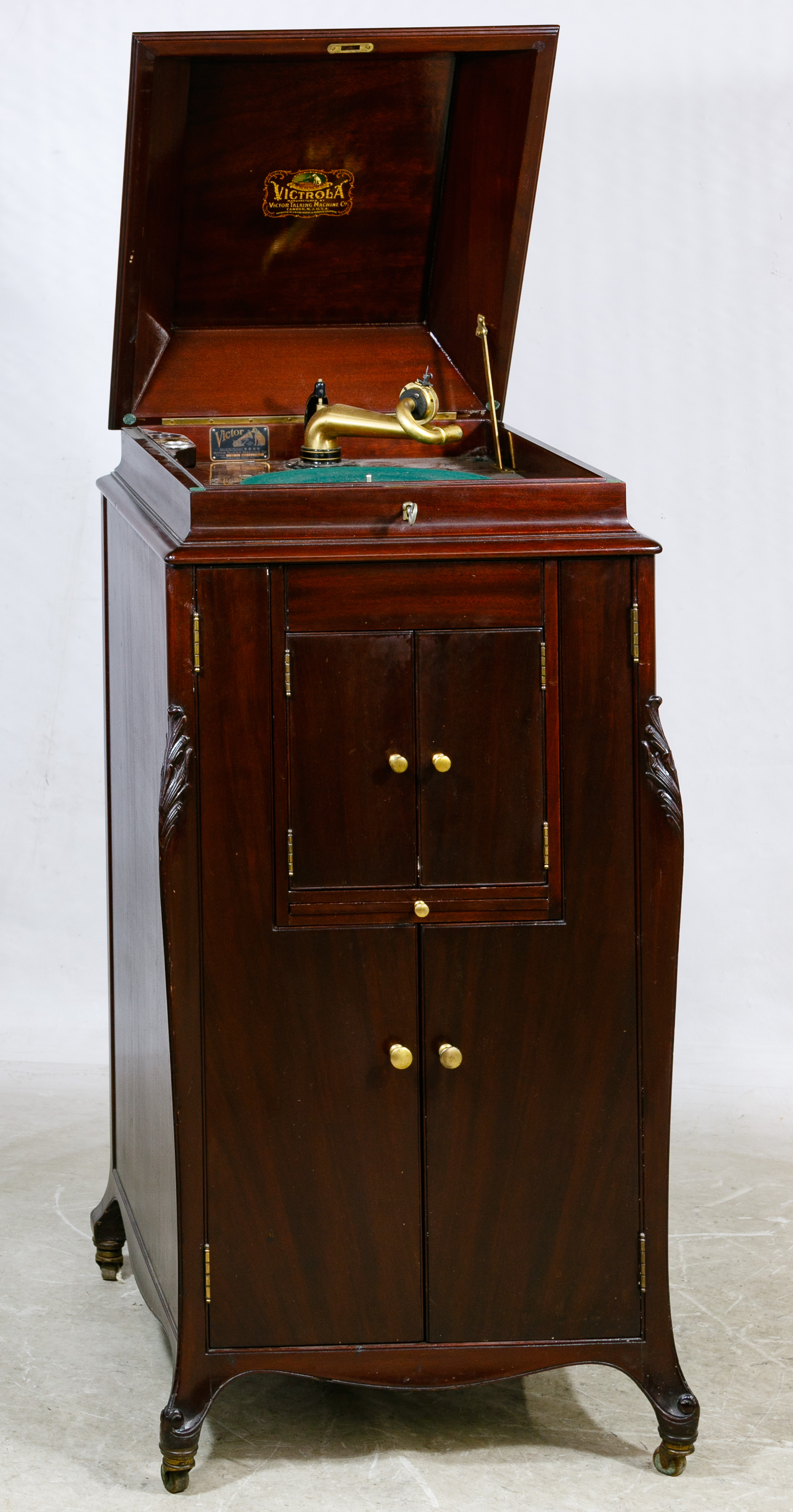 Victrola 'VV - XVI' Victor Talking Machine