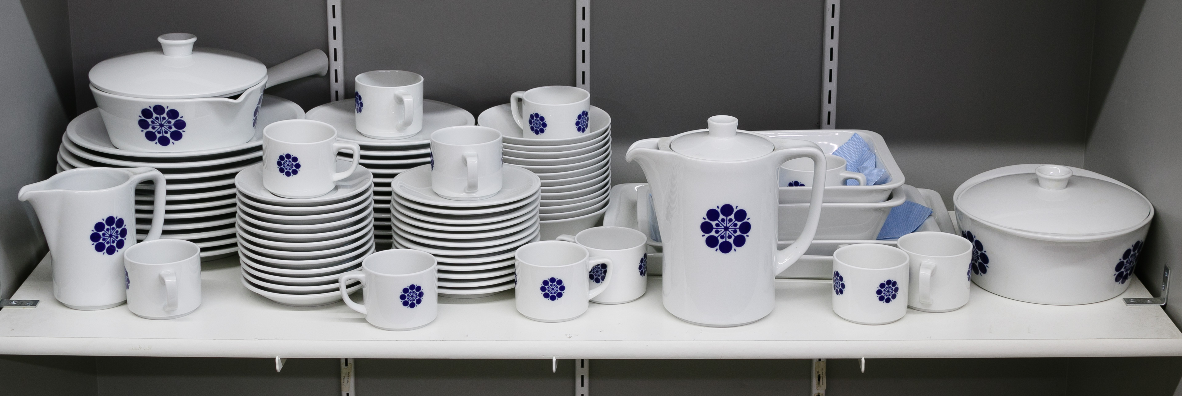 Schonwald Lauffer 'Polaris - Blue' China Service