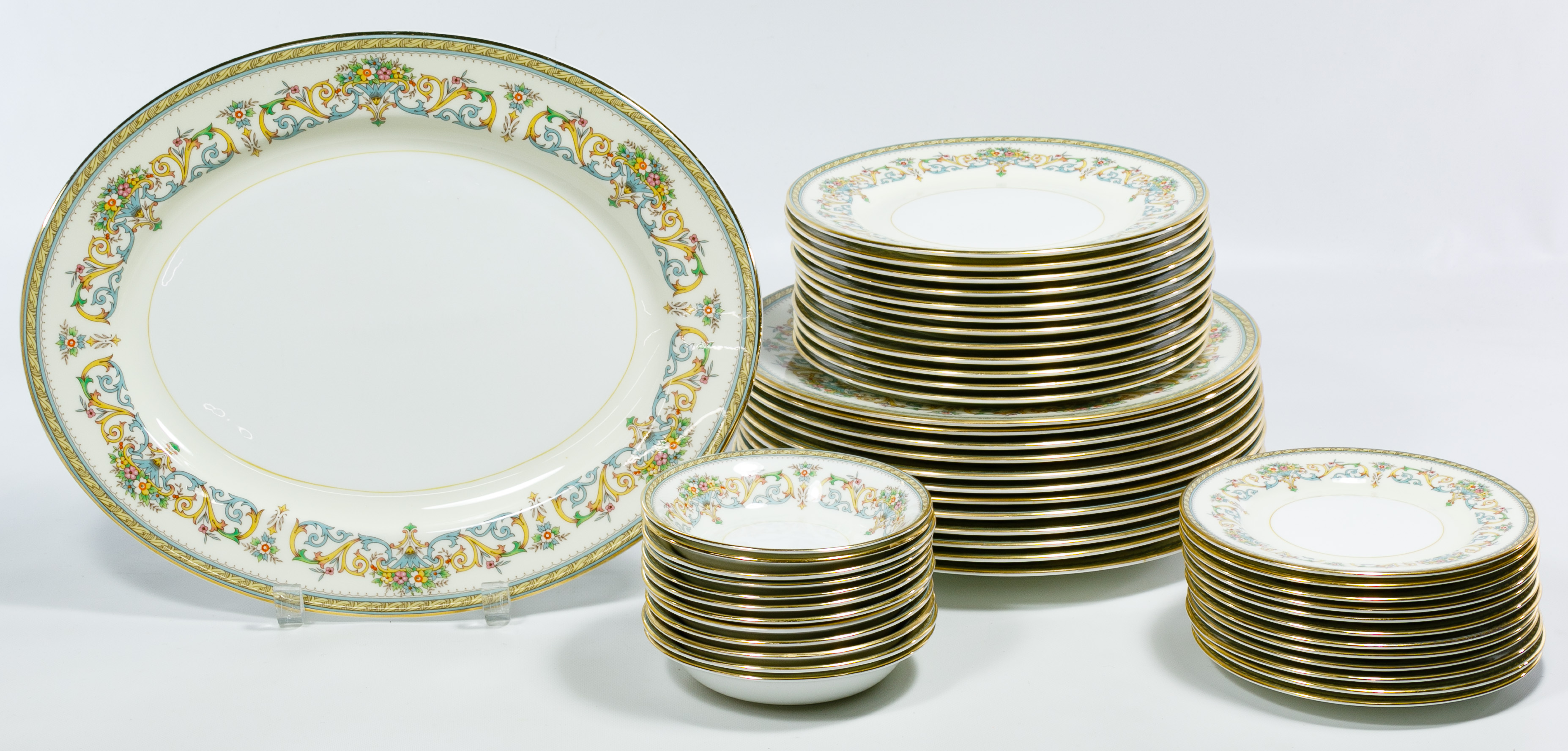 Aynsley 'Henley' China Service