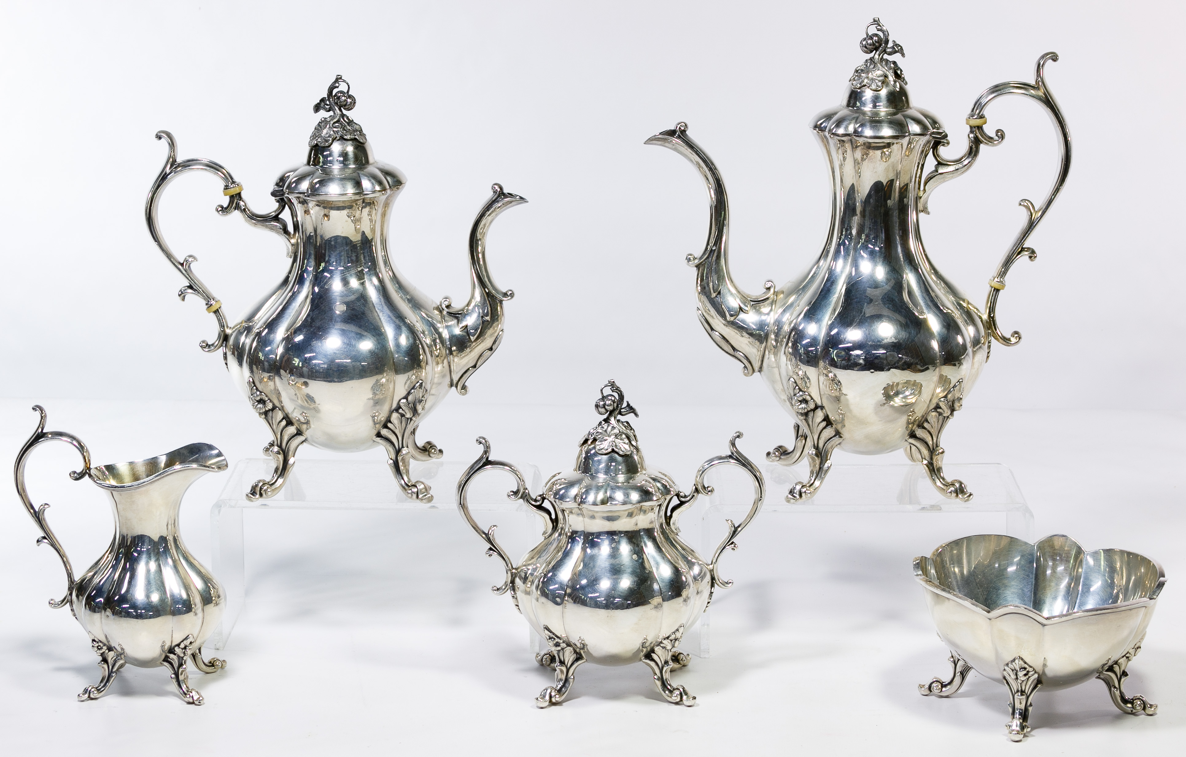 Reed & Barton 'Winthrop' Silverplate Beverage Service