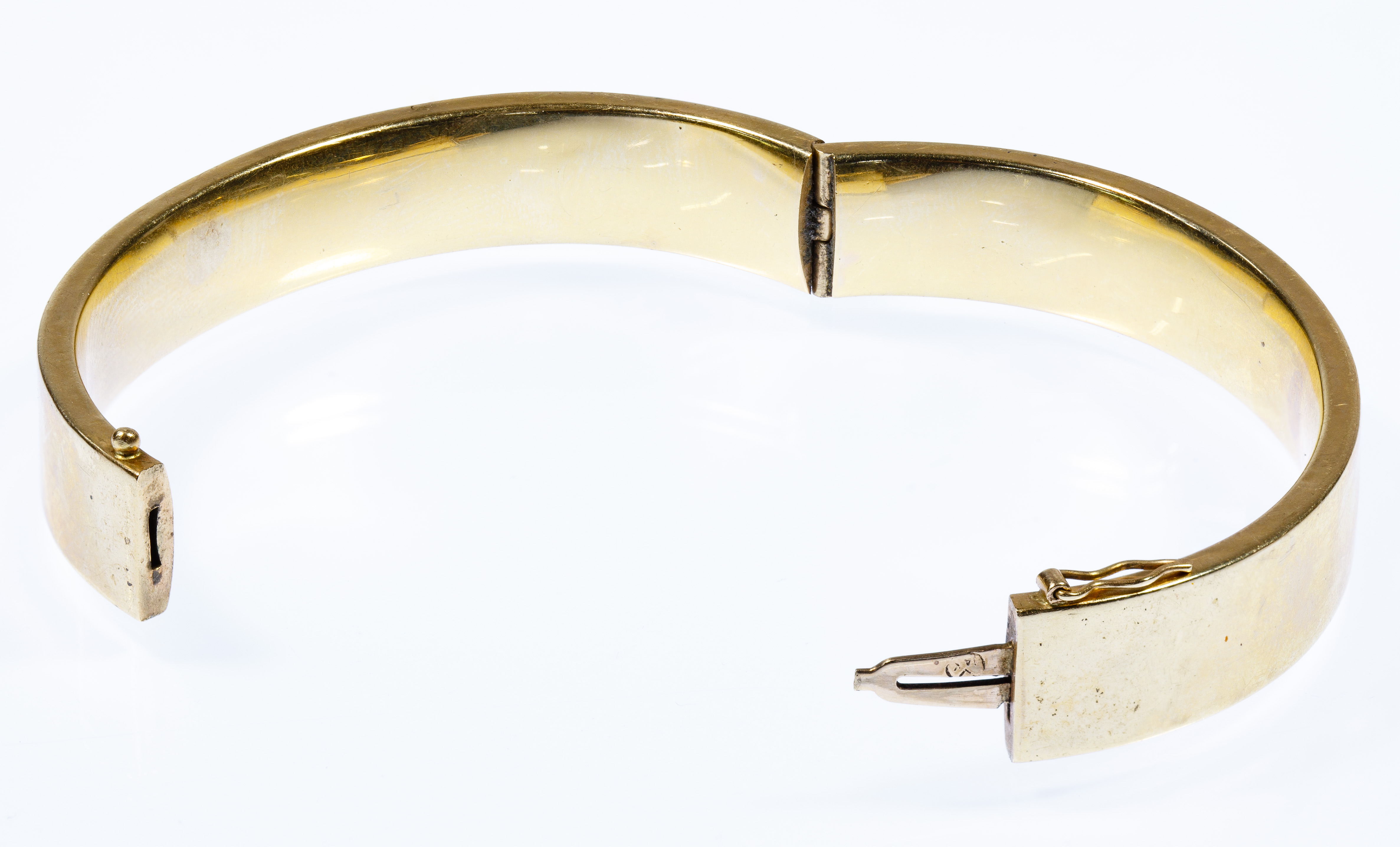 14k Gold Hinged Bangle Bracelet