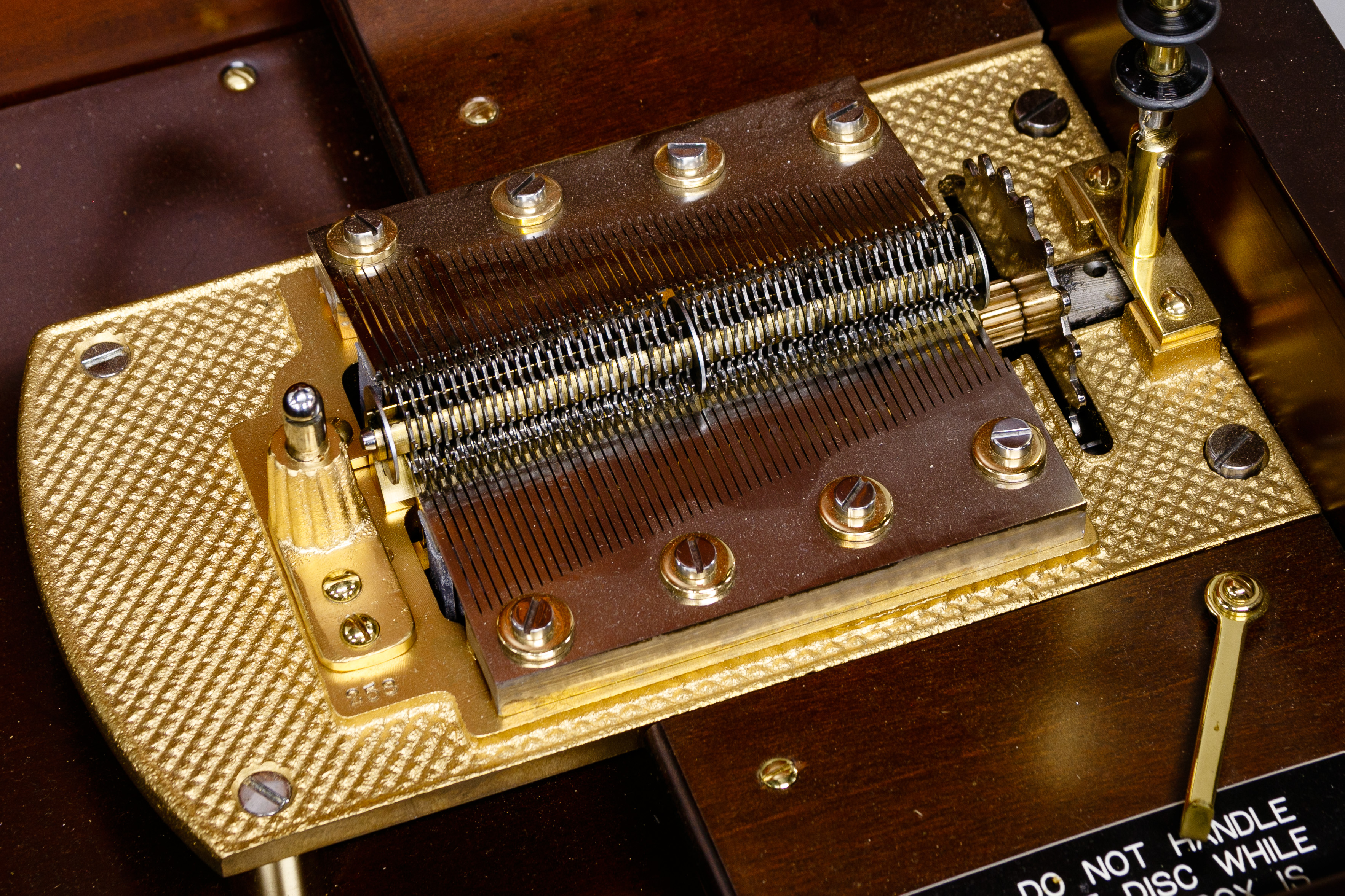 Porter Music Box and Stand - Aug 19, 2018 | Leonard Auction, Inc. in IL