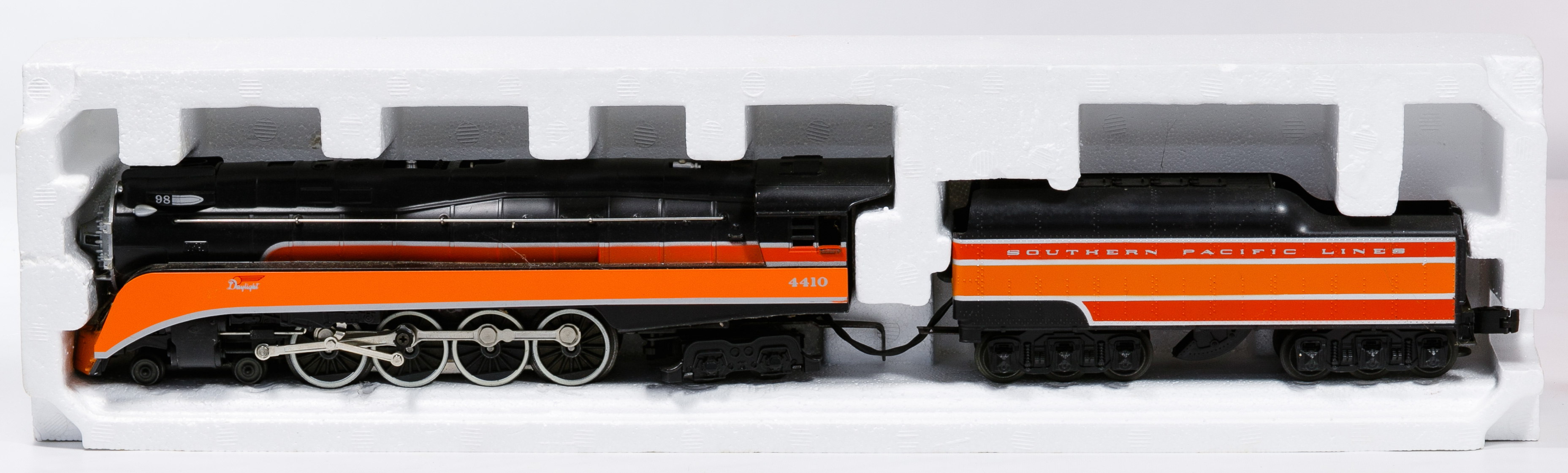 Lionel Southern Pacific GS-2 Daylight Model Train Set